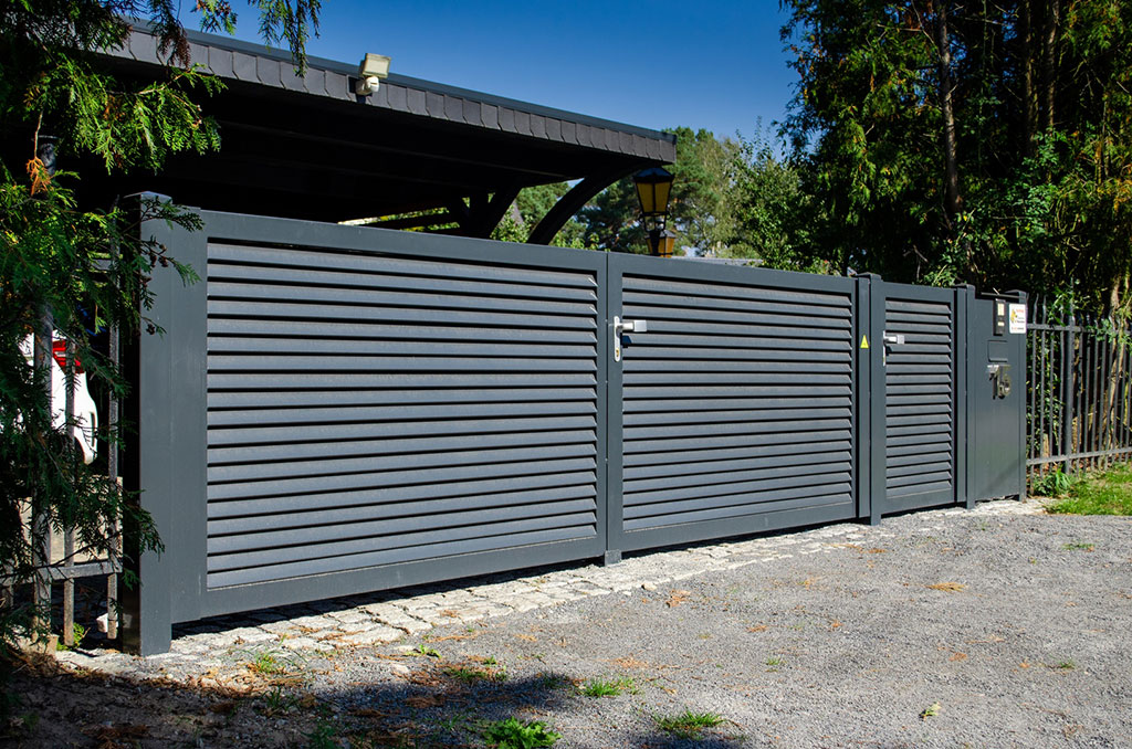 Tor aus Metall oder aus einem anderem Material? - Tore-aus-Polen.de